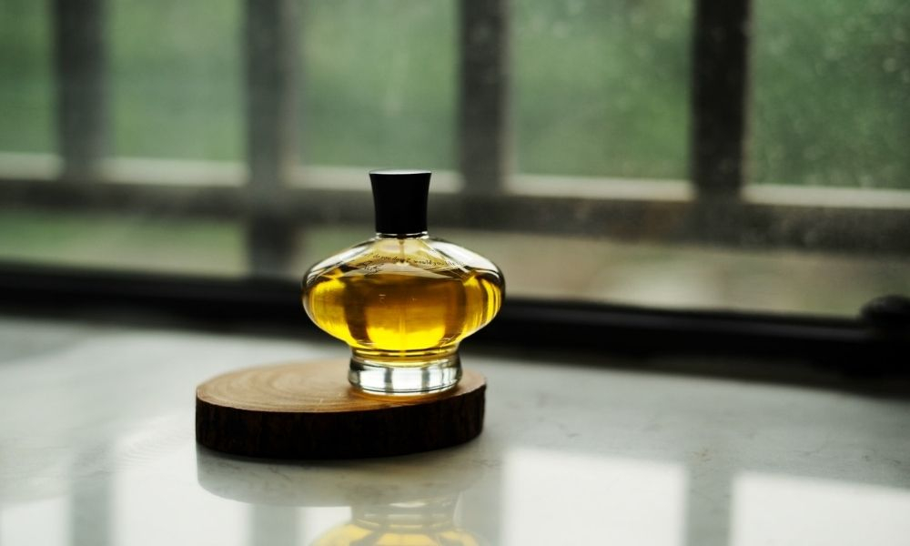 Parfum ambré - 10 notes dédiées à l'odeur de l'ambre en parfumerie